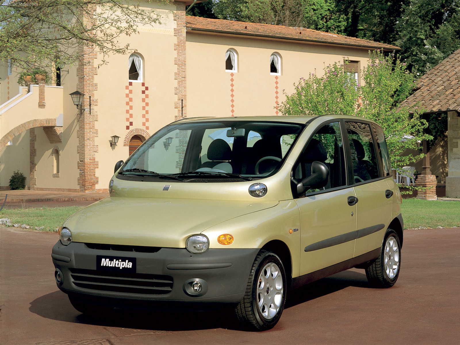 Fiat Multipla vai virar SUV compacto e deve substituir 500x