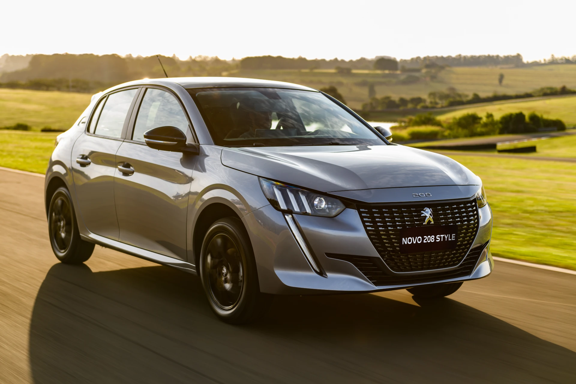 IMPRESSIONANTE: cinco carros normais que dariam bons esportivos