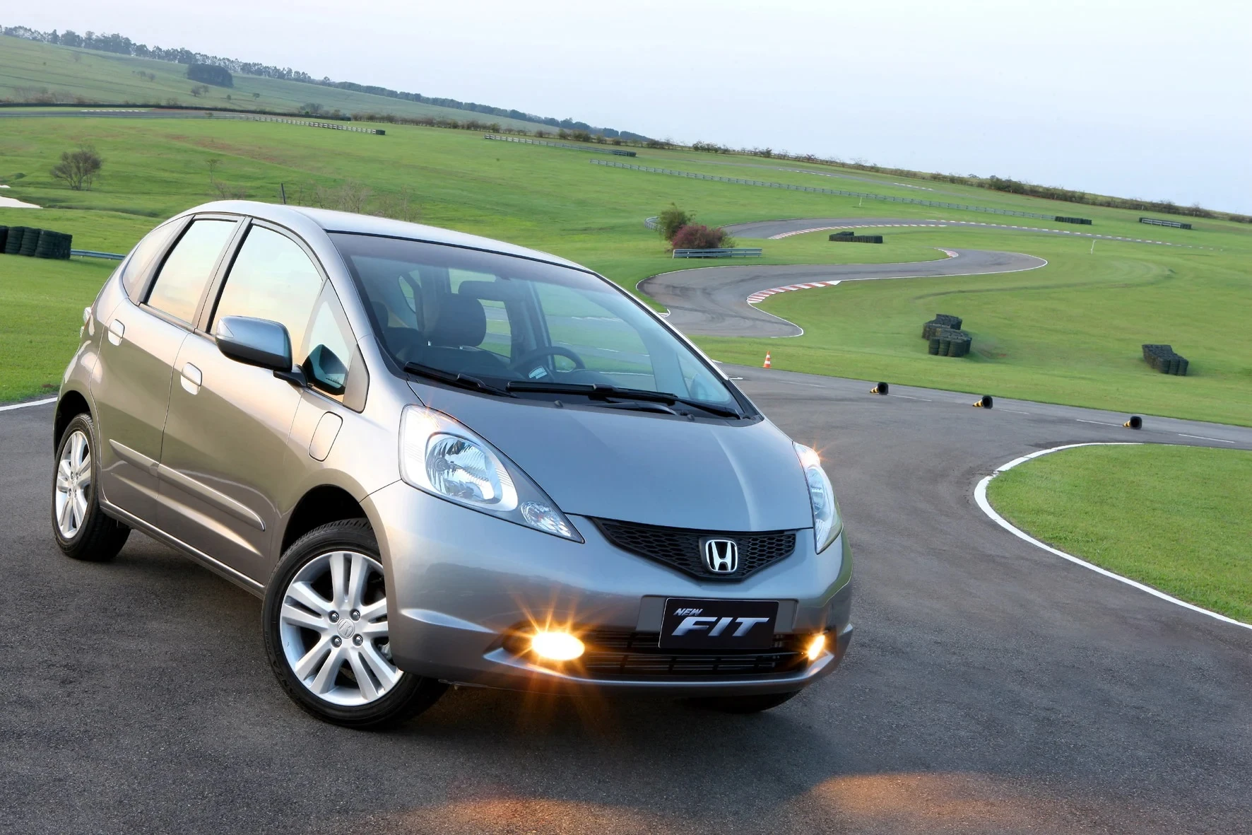 Honda Fit de segunda geração é versátil e boa opção | Webmotors