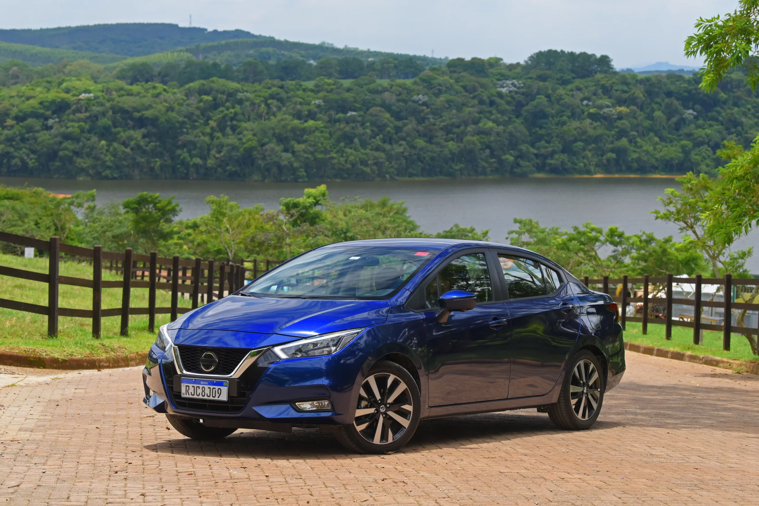 Nissan Versa sofre seu primeiro reajuste de preços | Webmotors