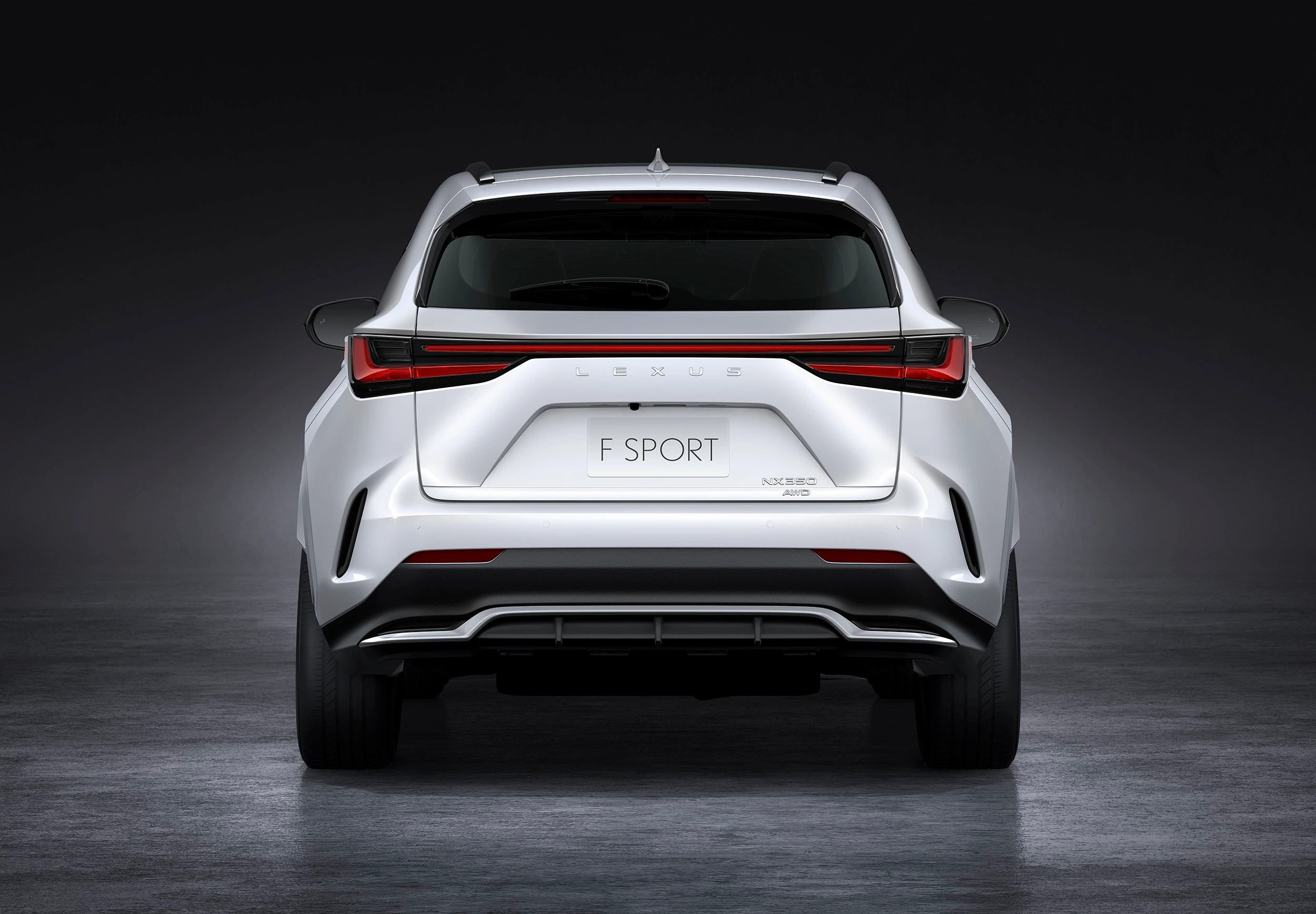 Lexus NX 350h fica mais equipado na linha 2023