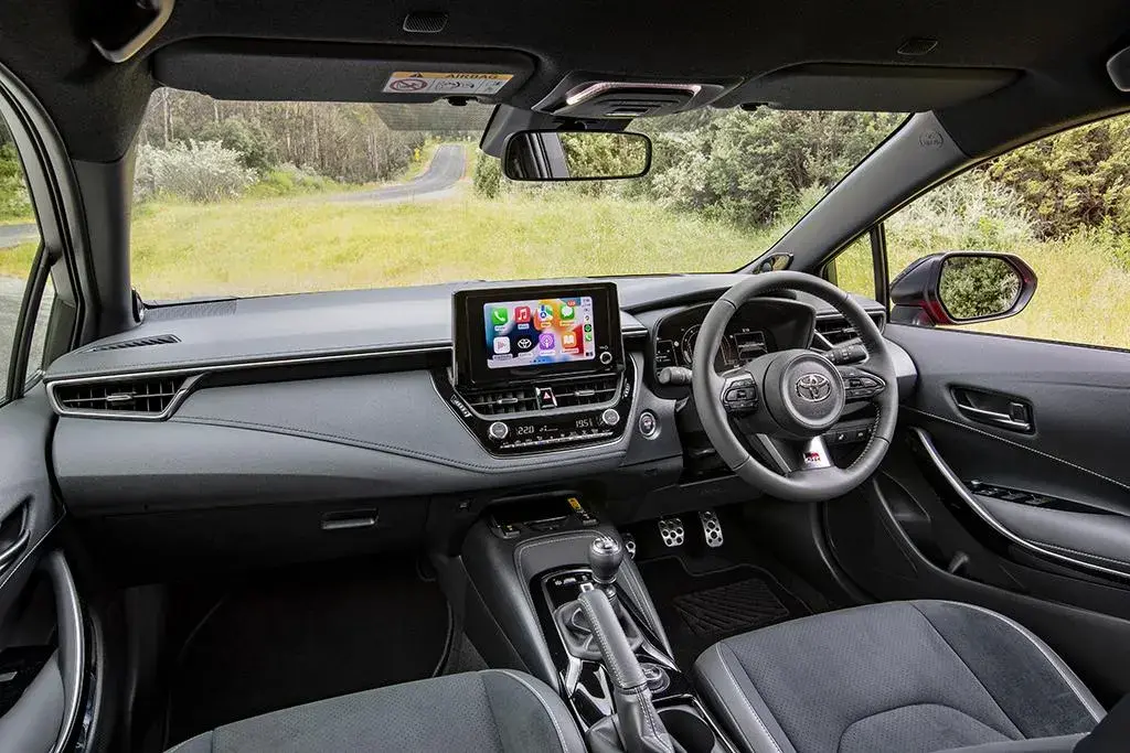 Teste: Corolla GR tem 300 cv e é "pedra no sapato" do Civic Type R | WM1