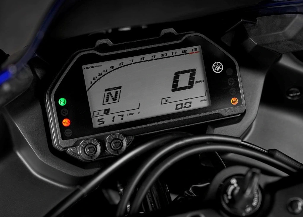 Linha 2023 da Yamaha R3 chega às lojas | Webmotors