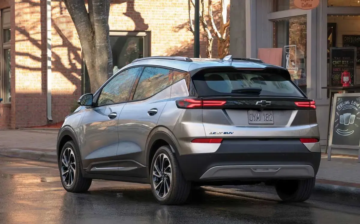 Bolt EUV quer bater recorde antes de ser lançado | Webmotors