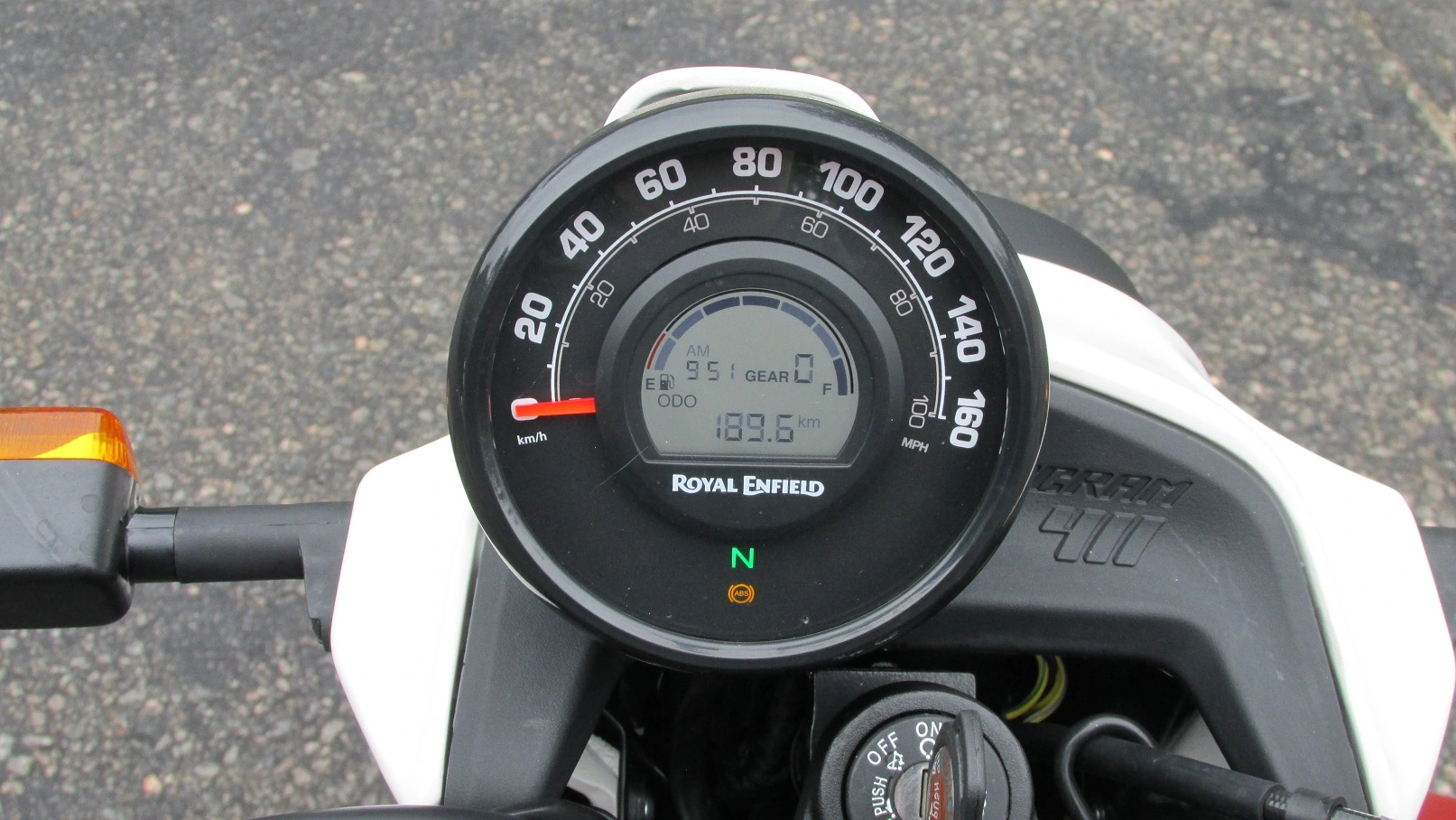 Royal Enfield Scram 411: acessível e cativante