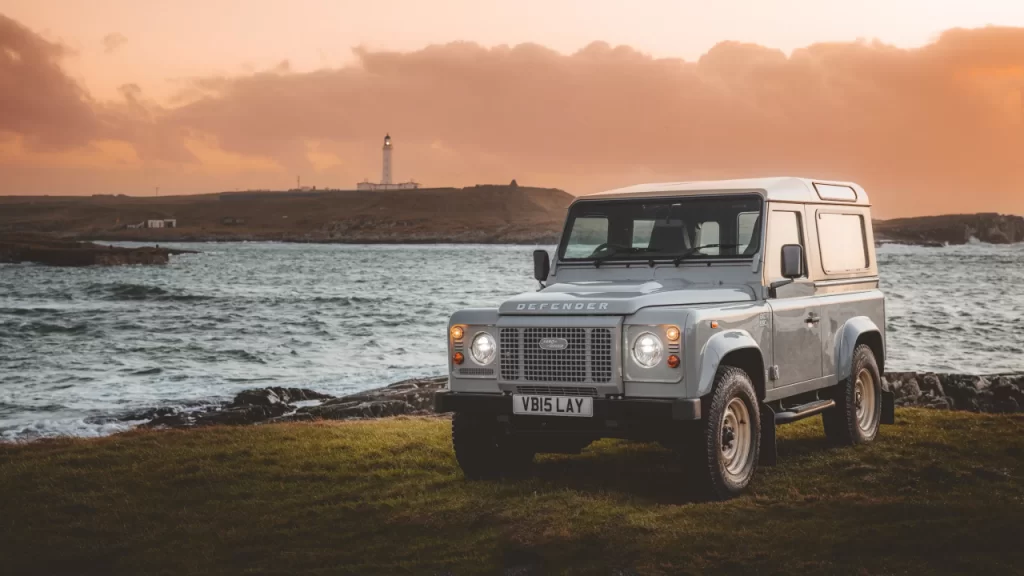 Inkas transforma Land Rover Defender em tanque de guerra