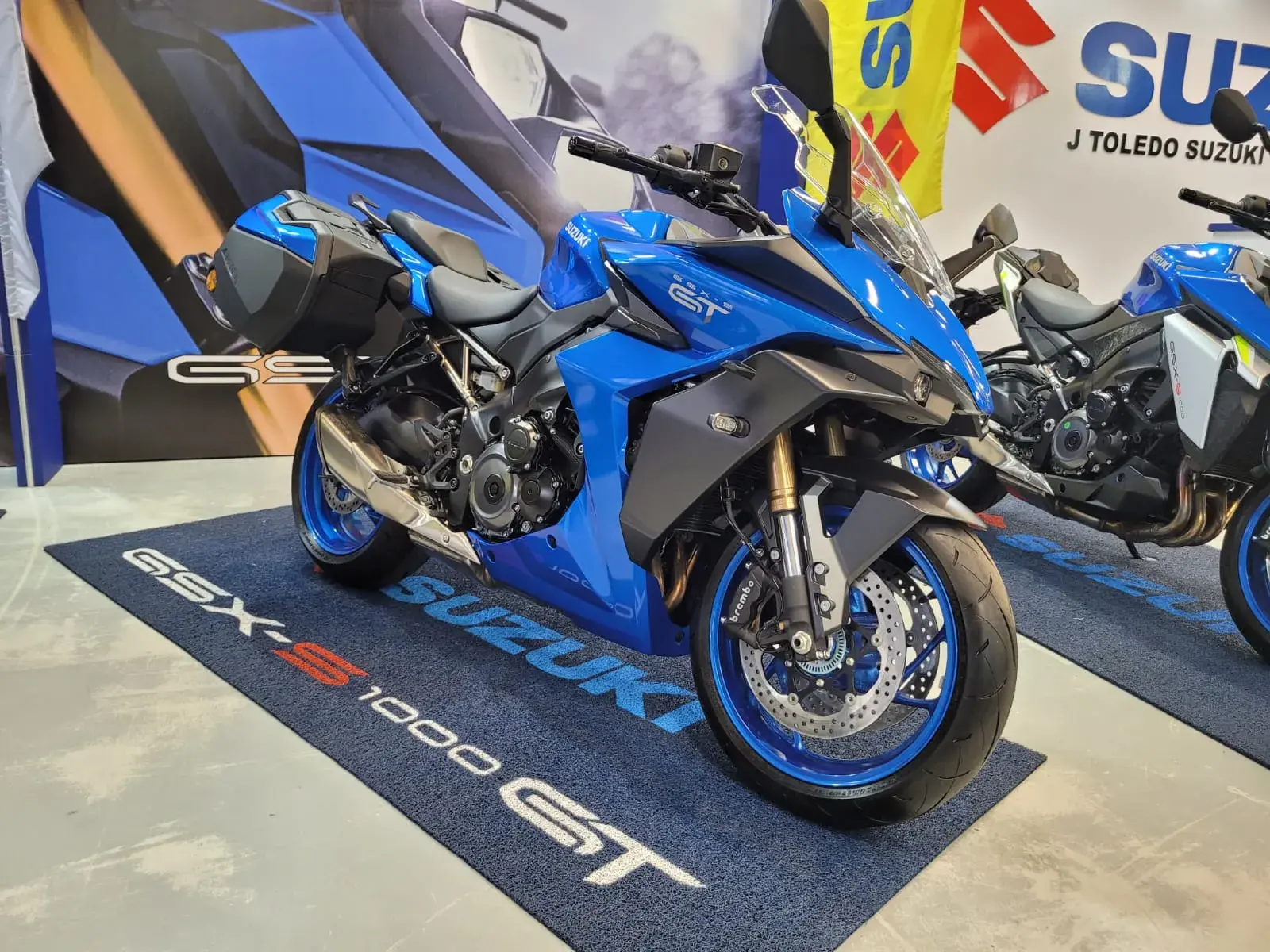 Suzuki GSX-S 1000 GT chega em julho por R$ 92.600