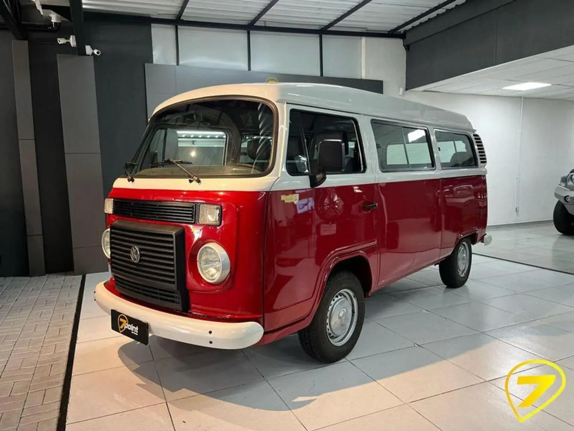 Em busca de uma Kombi rara? Veja alguns exemplares interessantes no ...