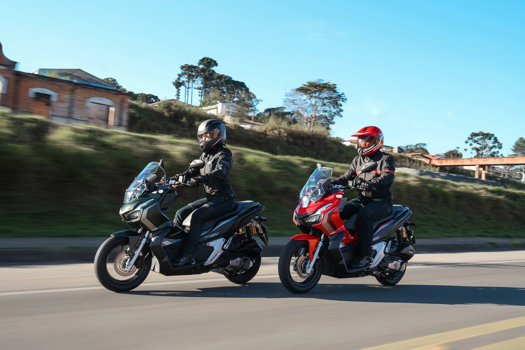 Honda ADV 2024 é lançada com novas cores | Webmotors