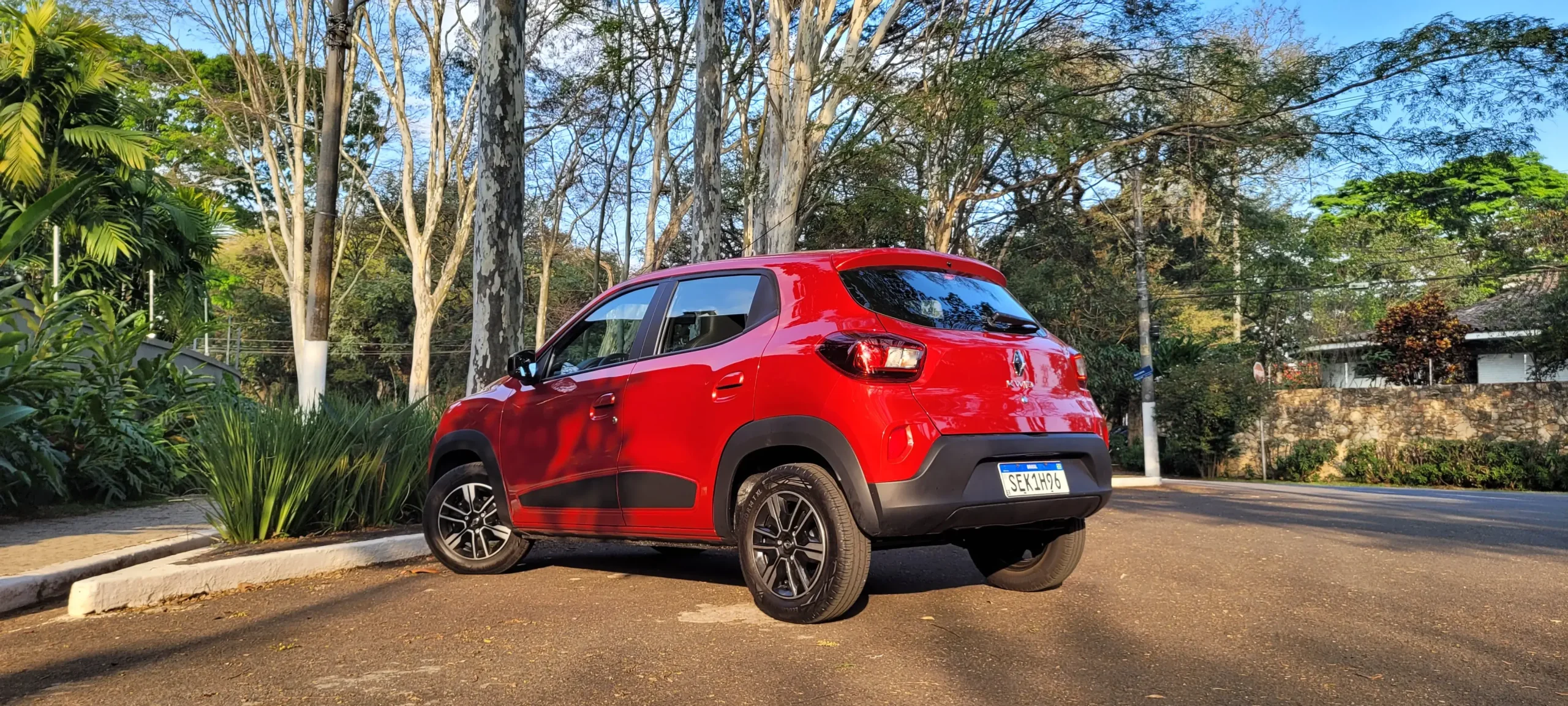 Essa é a melhor versão do carro mais barato do Brasil | Webmotors