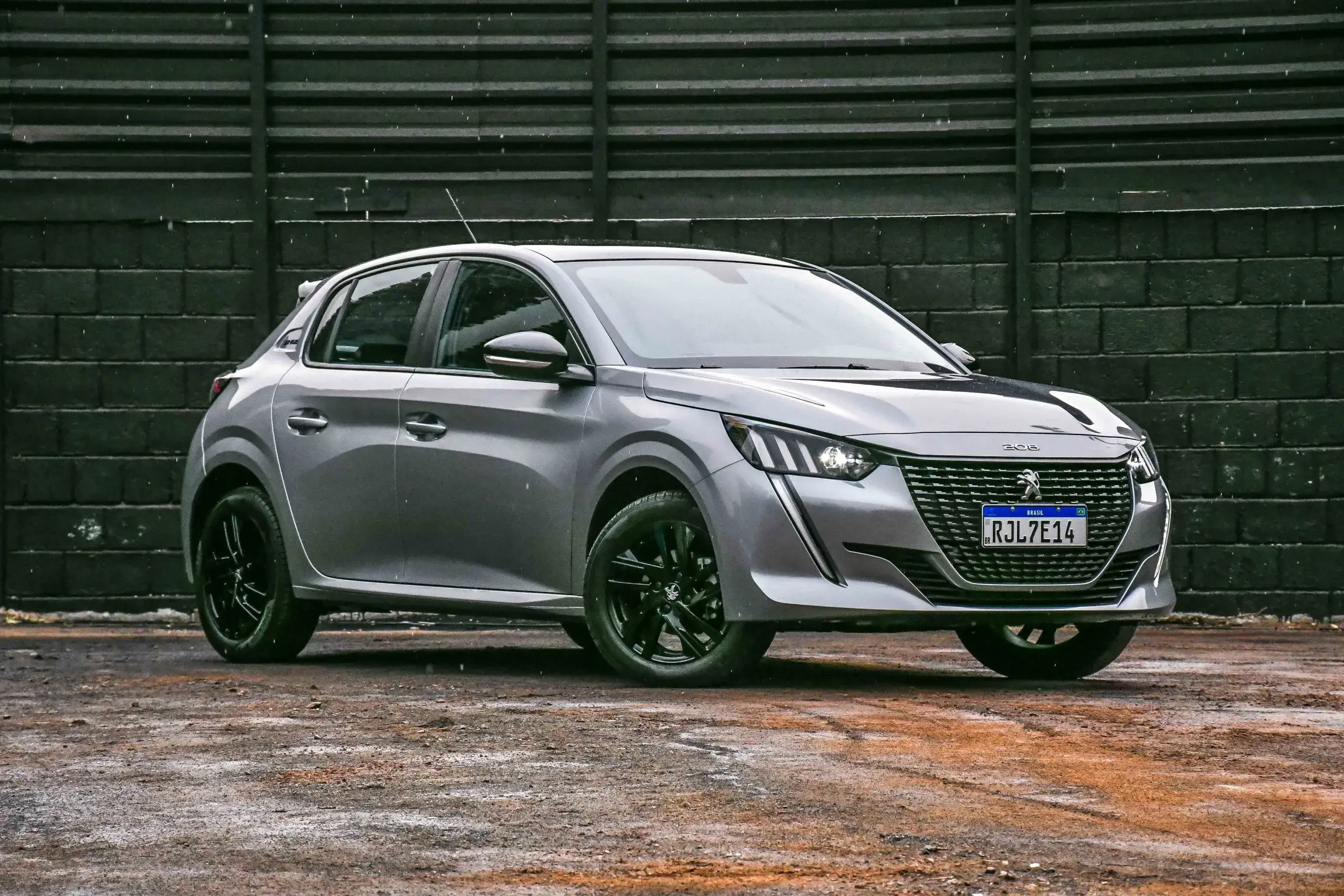 Quais serão os concorrentes do Peugeot 208 turbo? | Webmotors