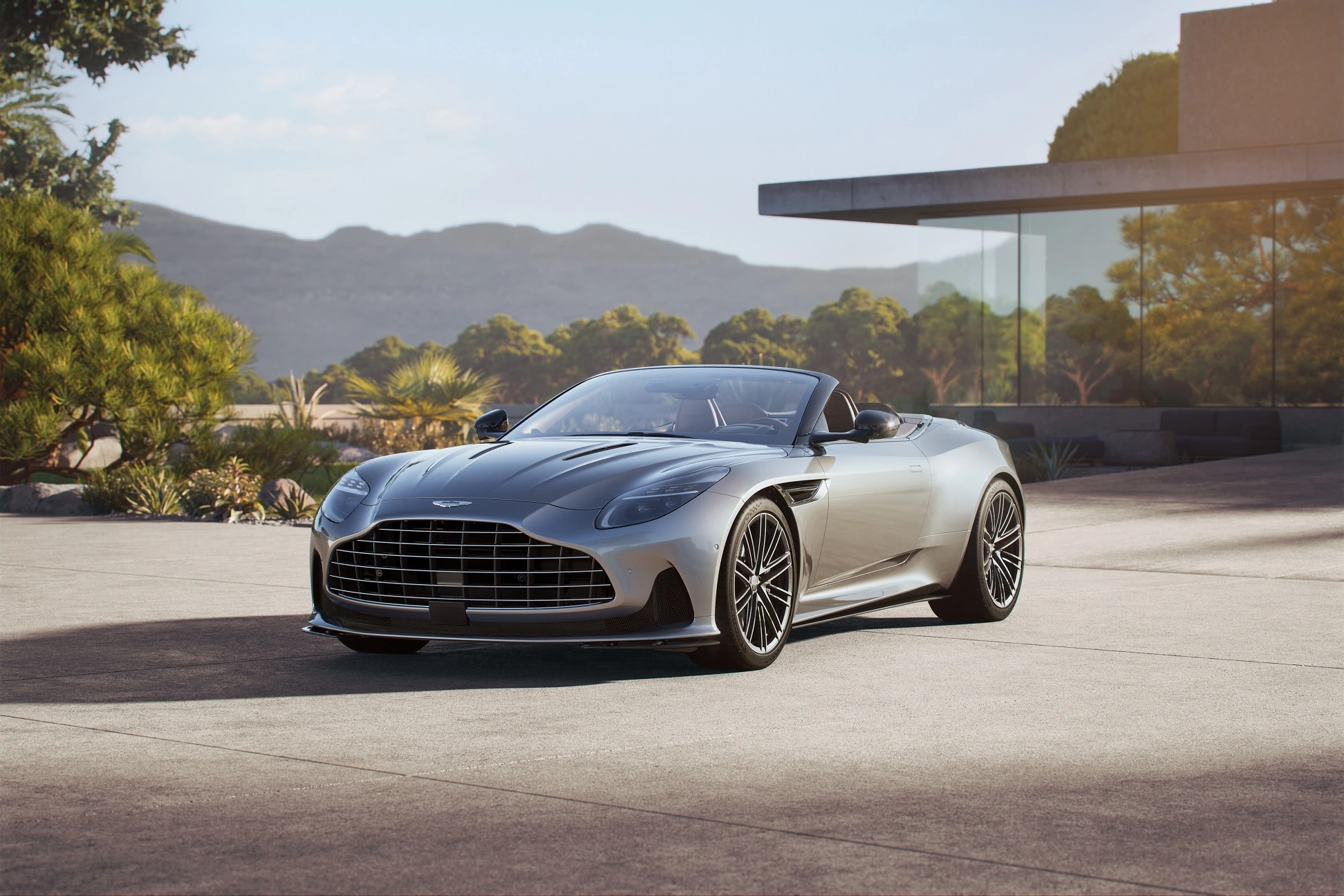 Aston Martin DB12 Volante, o conversível V8 mais potente do mundo