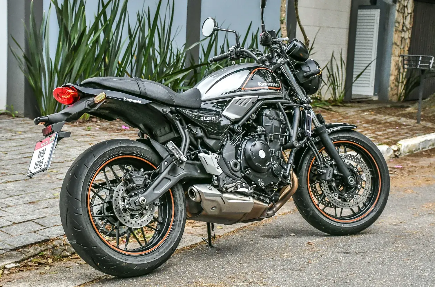 Kawasaki Z650RS: prazer sobre duas rodas | Webmotors