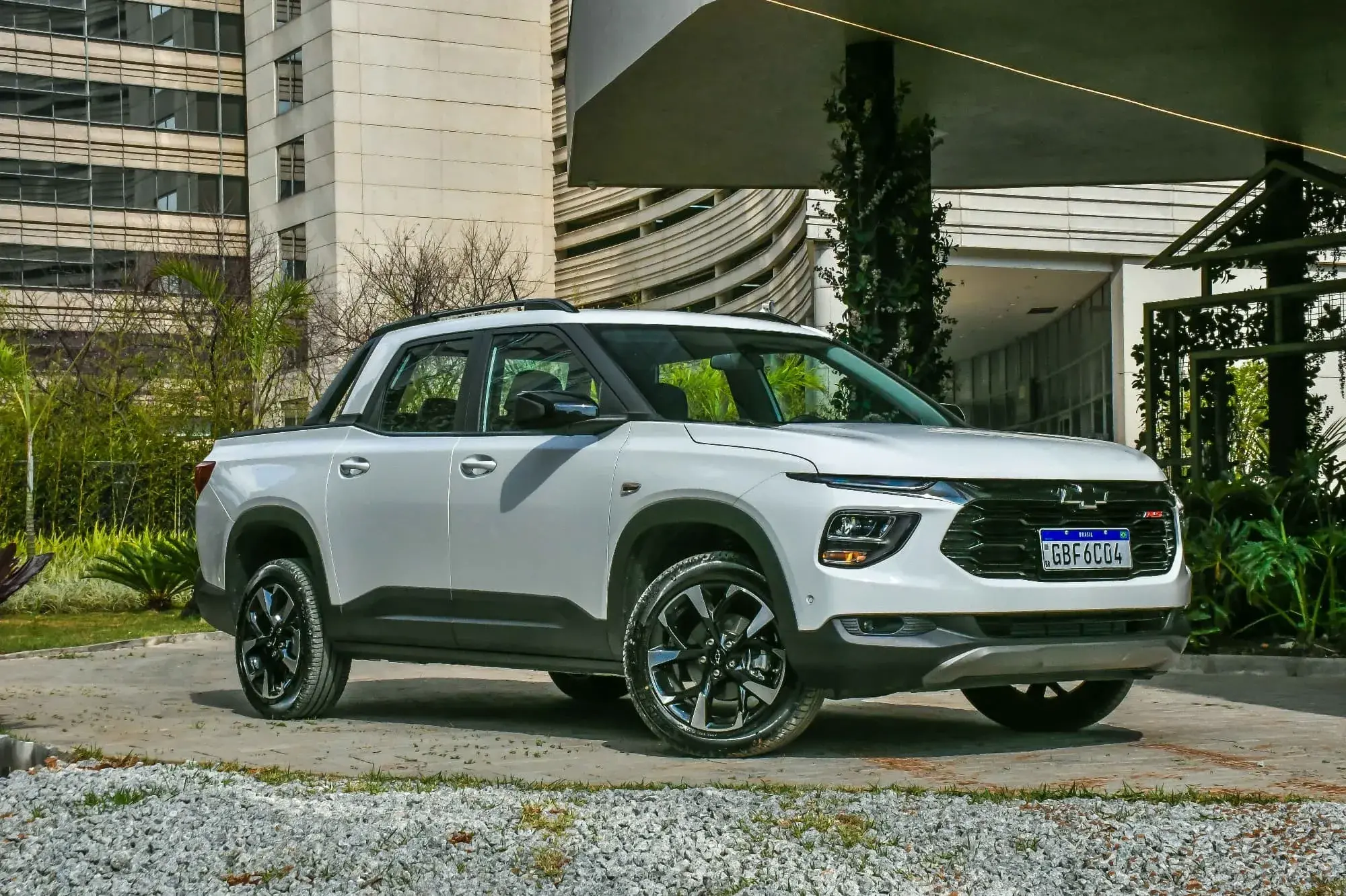 Chevrolet Montana RS prova que a vida de picape não é só trabalho