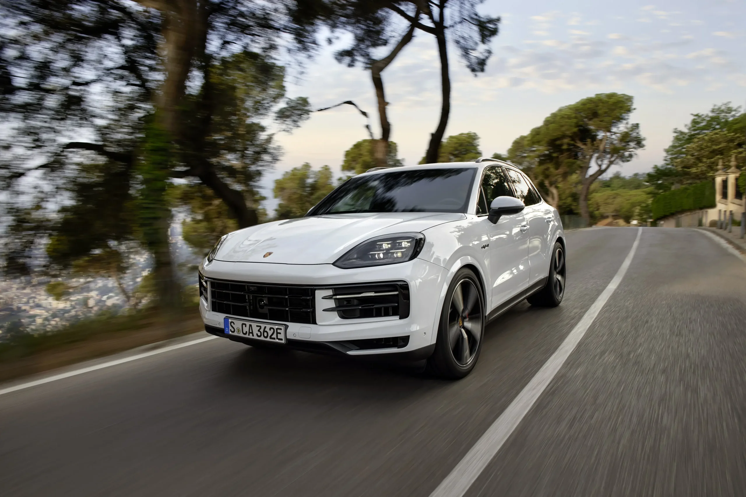 Novo Porsche Cayenne S E-Hybrid chega ao Brasil | Webmotors