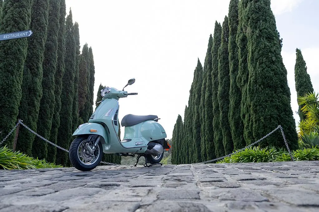 Vespa GTS 2023: análise completa do novo scooter | Webmotors