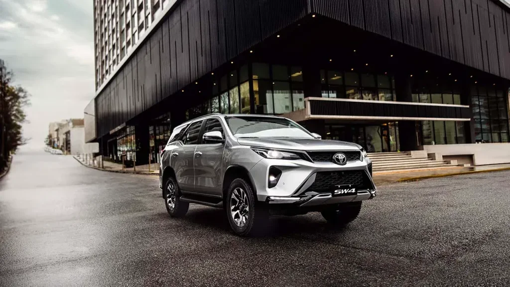 Toyota Corolla 2024: veja o preço e o que mudou no sedã médio