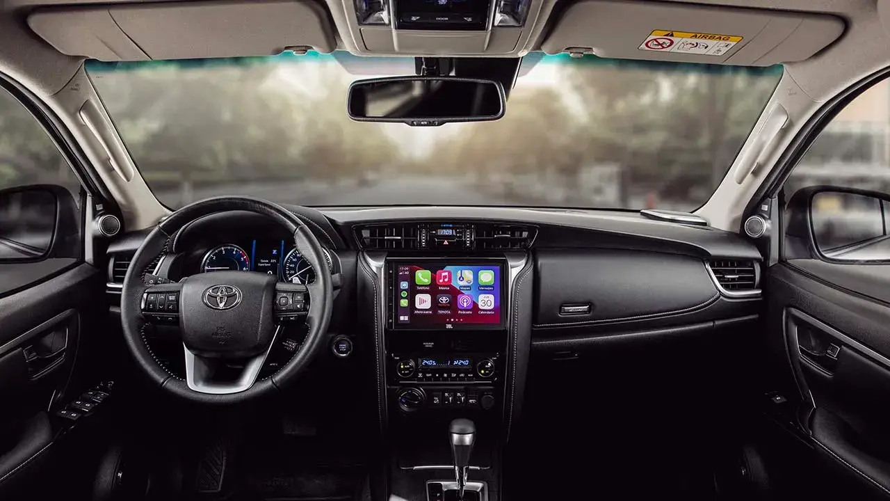 Já mudou? Toyota SW4 2024 ganha nova versão SRX Platinum