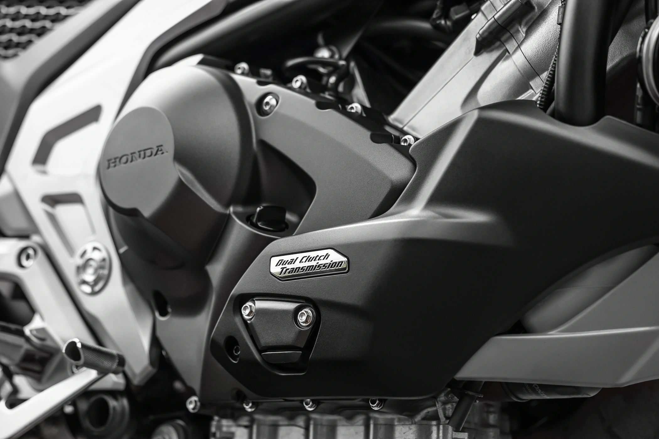 Honda NC 750X DCT: como é pilotar com o câmbio automatizado