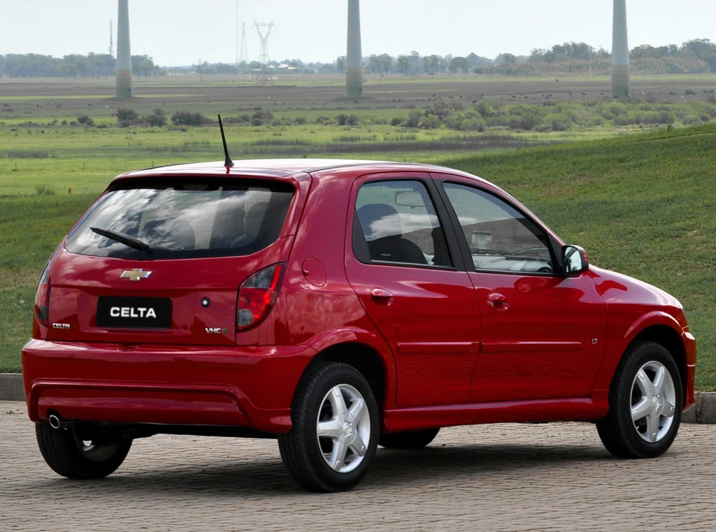 Chevrolet Celta é o guerreiro valente e barato | Webmotors