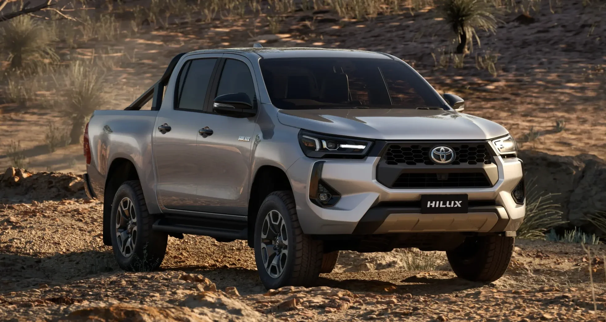 Toyota Hilux e Corolla Cross mudam de visual... não no Brasil | Webmotors