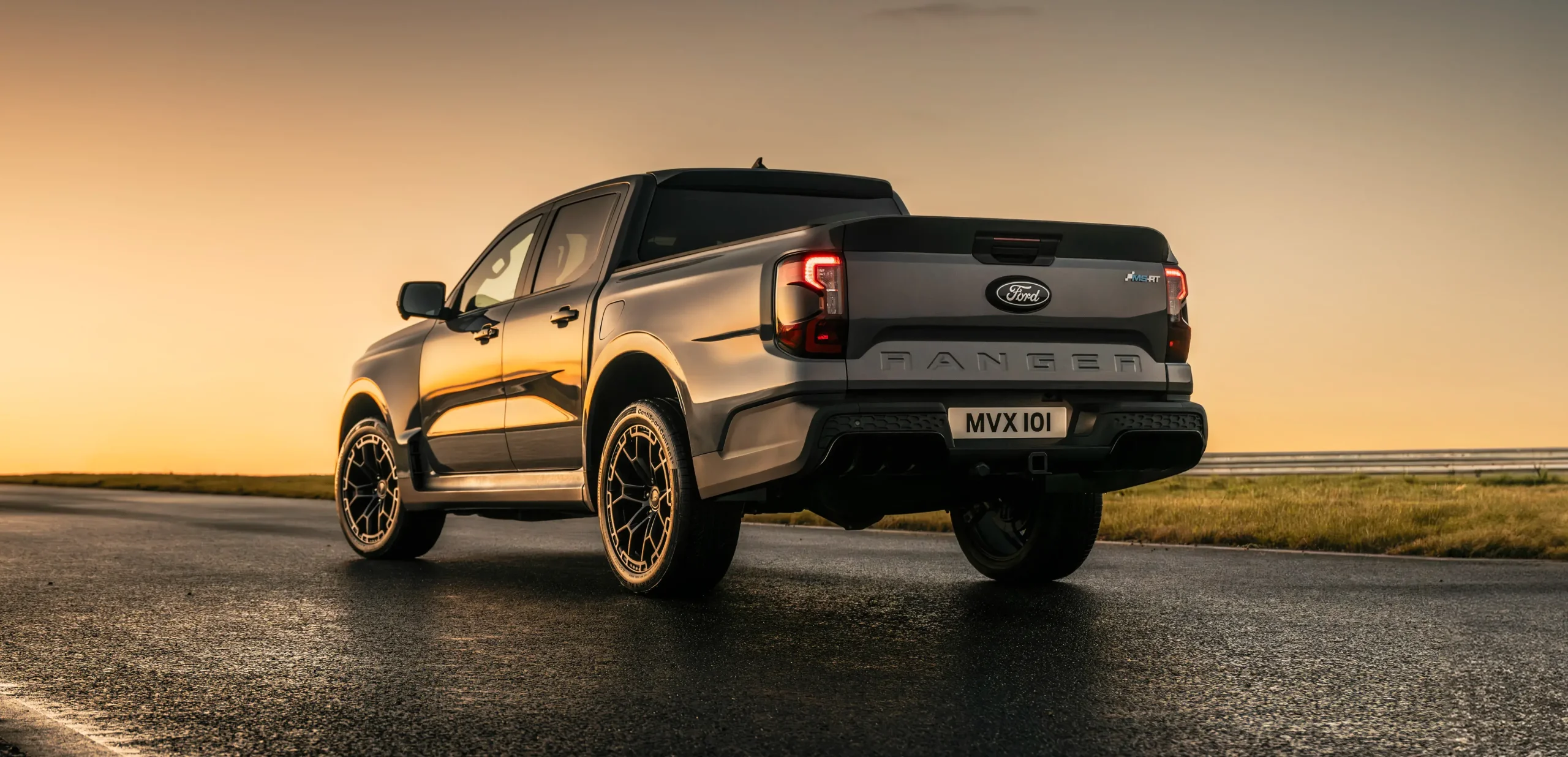 Ford Ranger vira picape esportiva e urbana na versão MS-RT