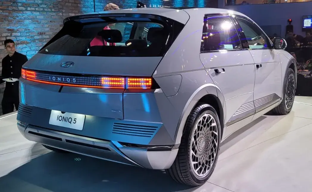 Hyundai Ioniq 5 chega ao Brasil por R$ 394.990