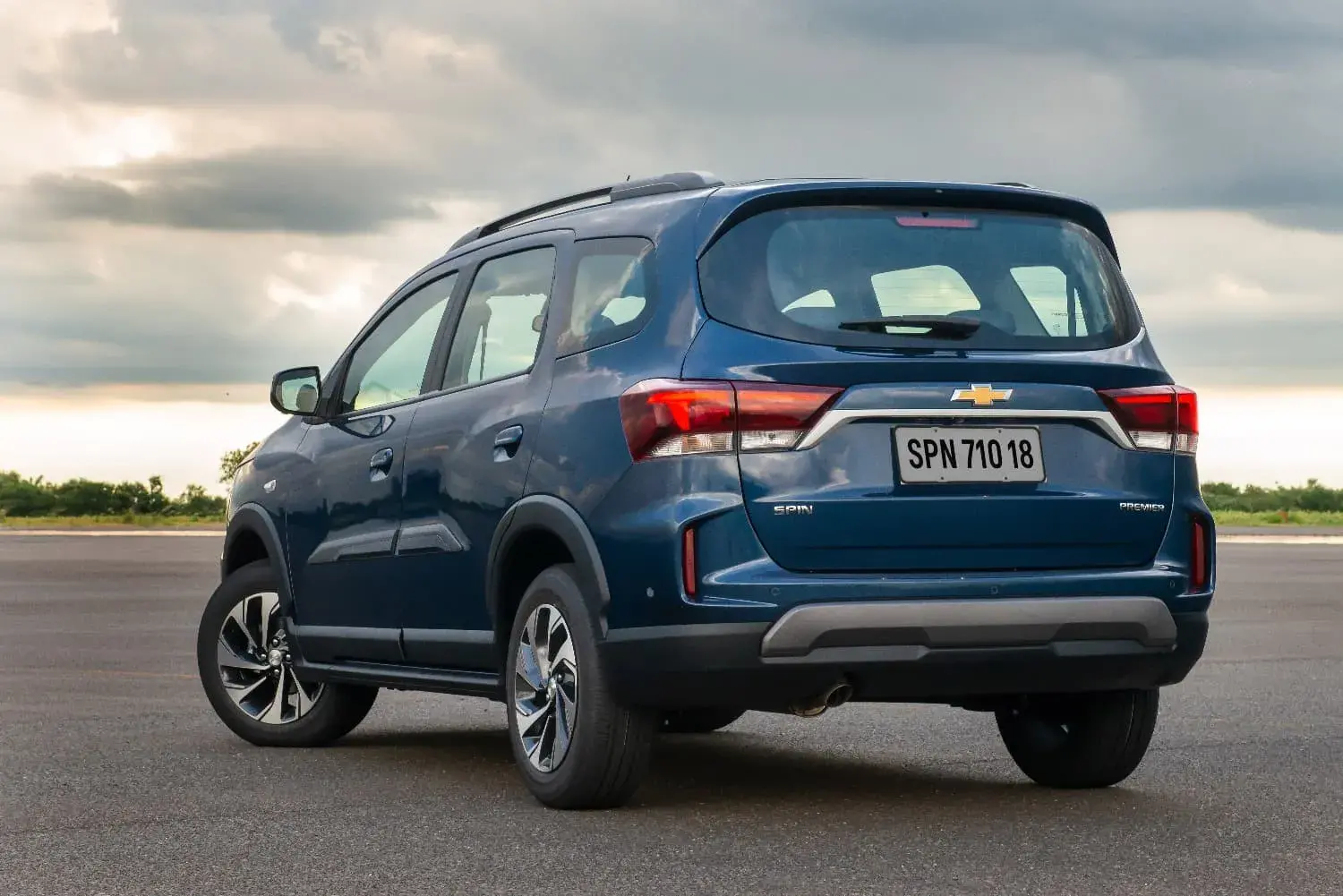 Nova Chevrolet Spin chega em março para brigar com SUVs e não dar ...