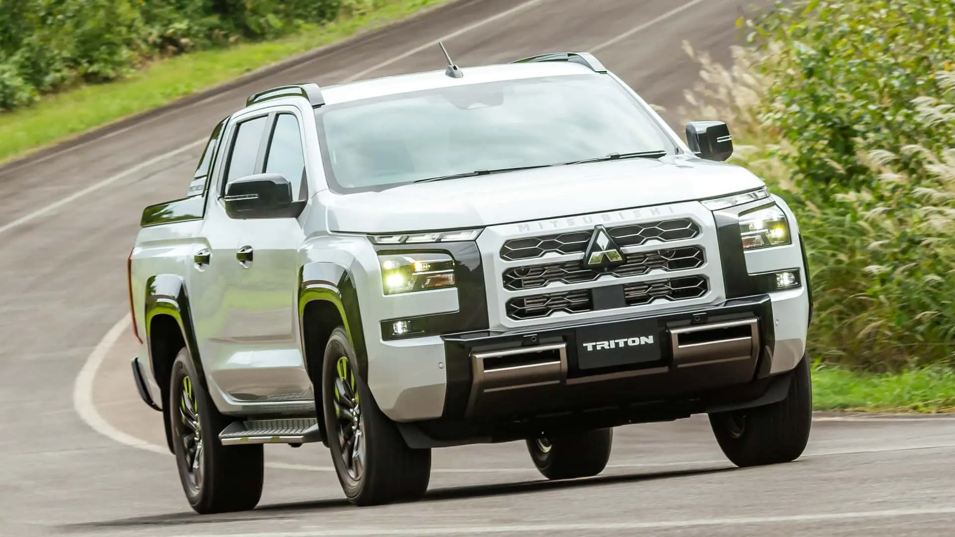 Nova L200 Triton vai bem em teste de colisão