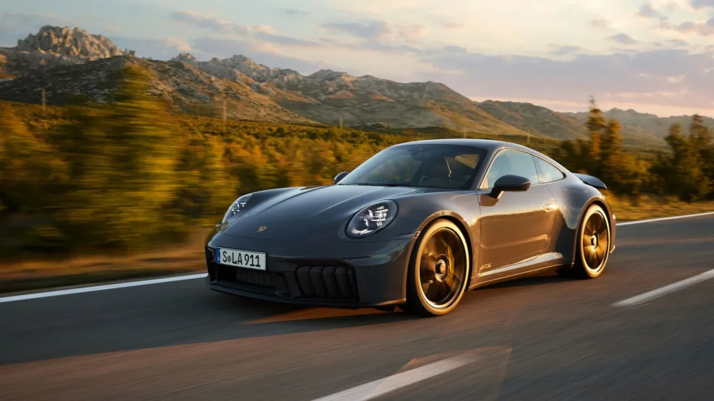 Porsche Taycan estreia com visual atualizado e versão de quase 1.000 cv