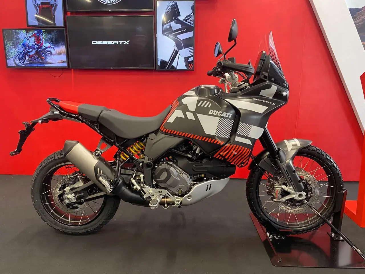 Ducati Diavel V4 é lançada no Brasil e preço chama a atenção