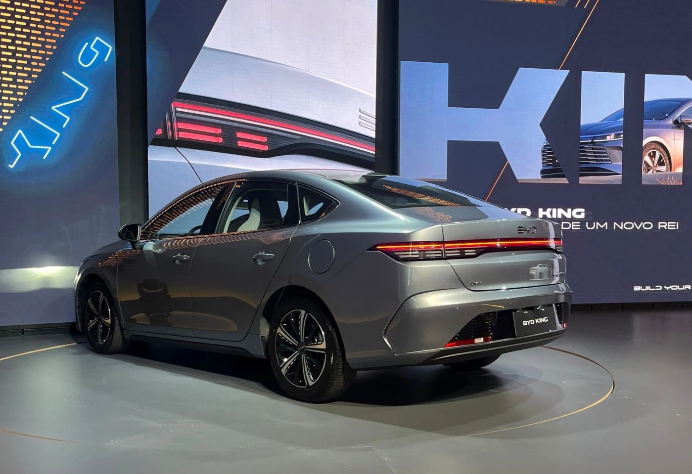 BYD King é lançado oficialmente e preço surpreende