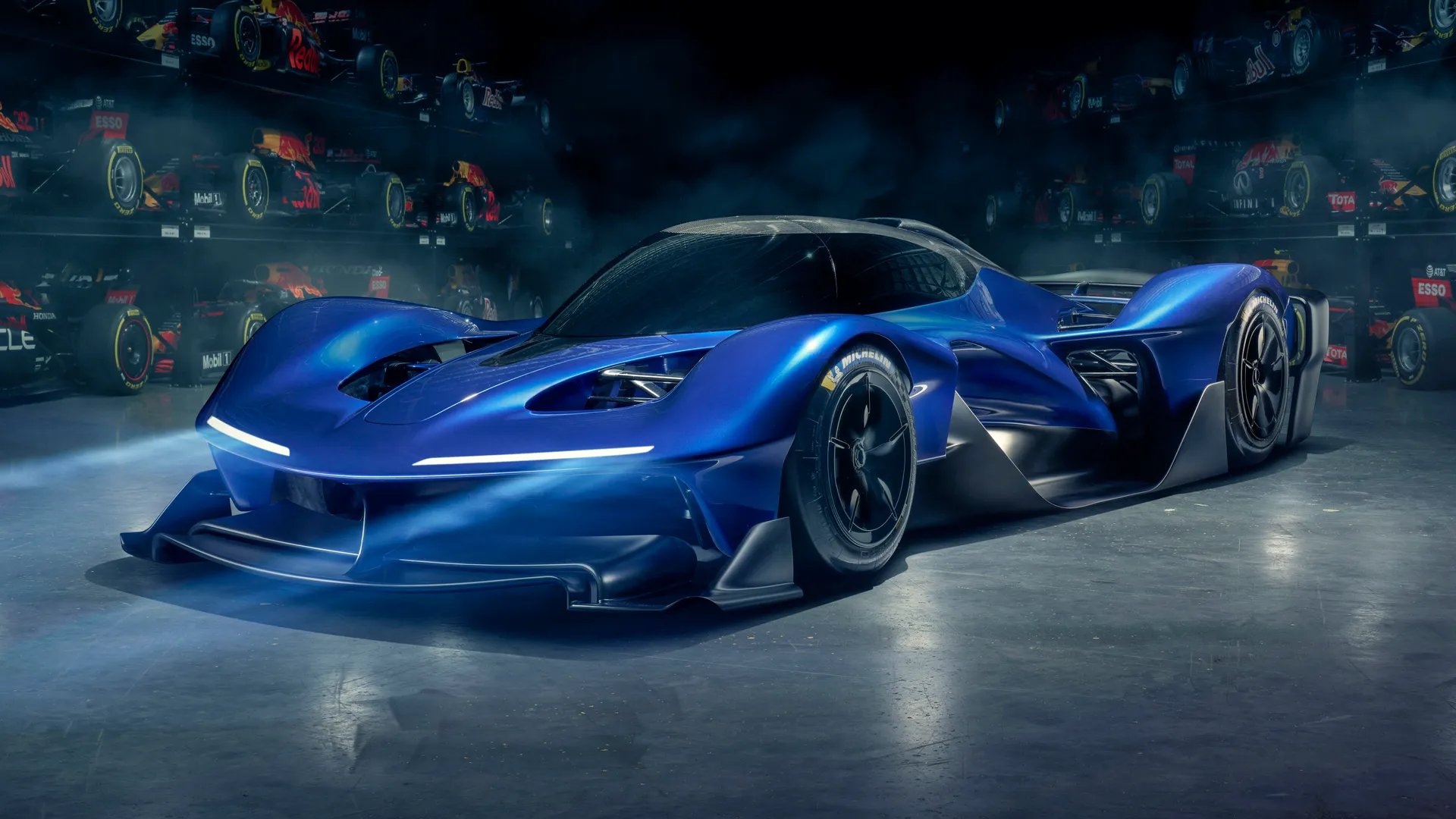 Red Bull mostra supercarro de 1.200 cv e 900 kg