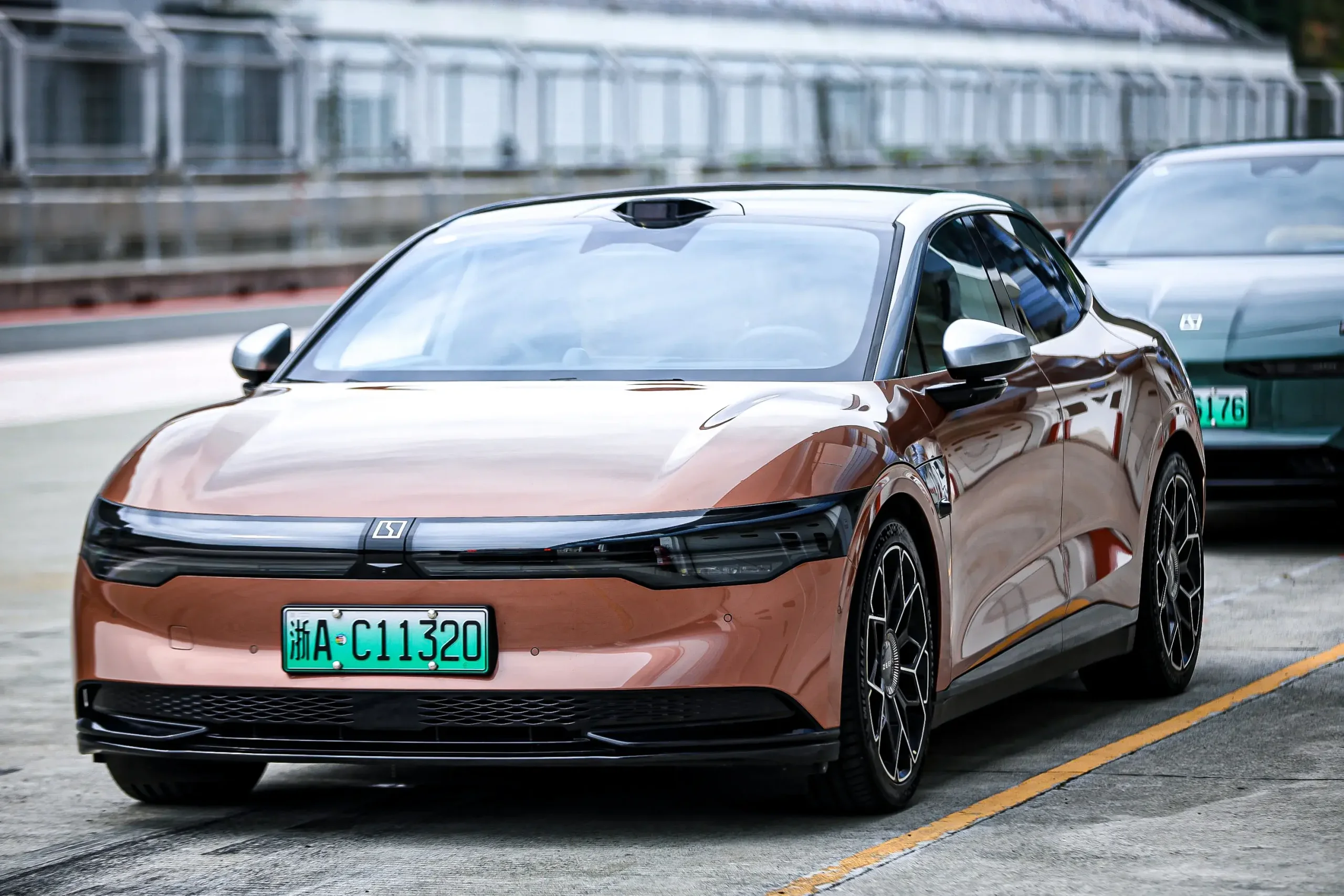 007 é o anti-BYD Seal da Zeekr? Veja as primeiras impressões