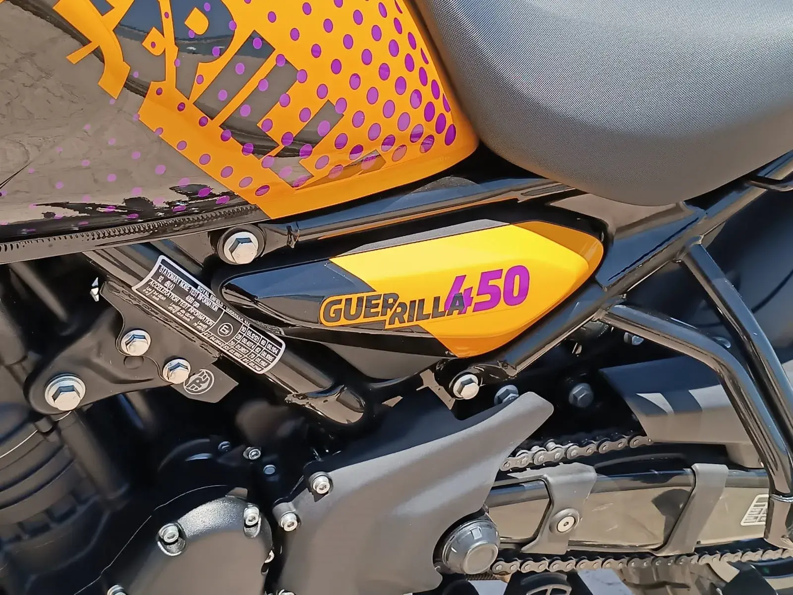 Guerrilla 450: uma Royal Enfield como você nunca viu antes