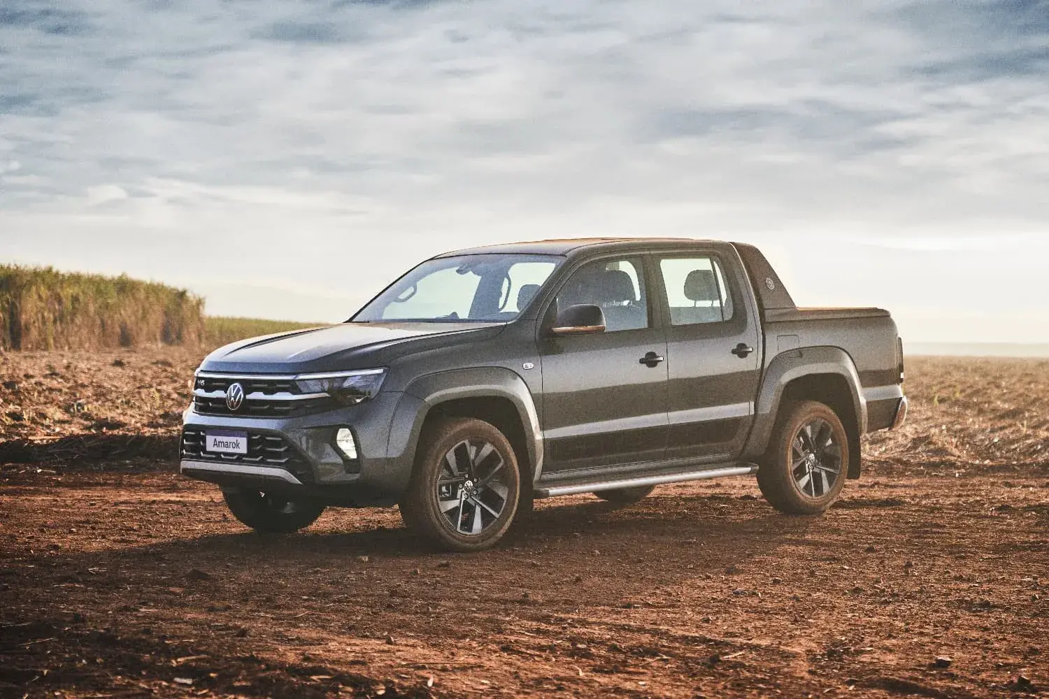 Volkswagen Amarok 2025 estreia com blindagem "de fábrica"; saiba mais