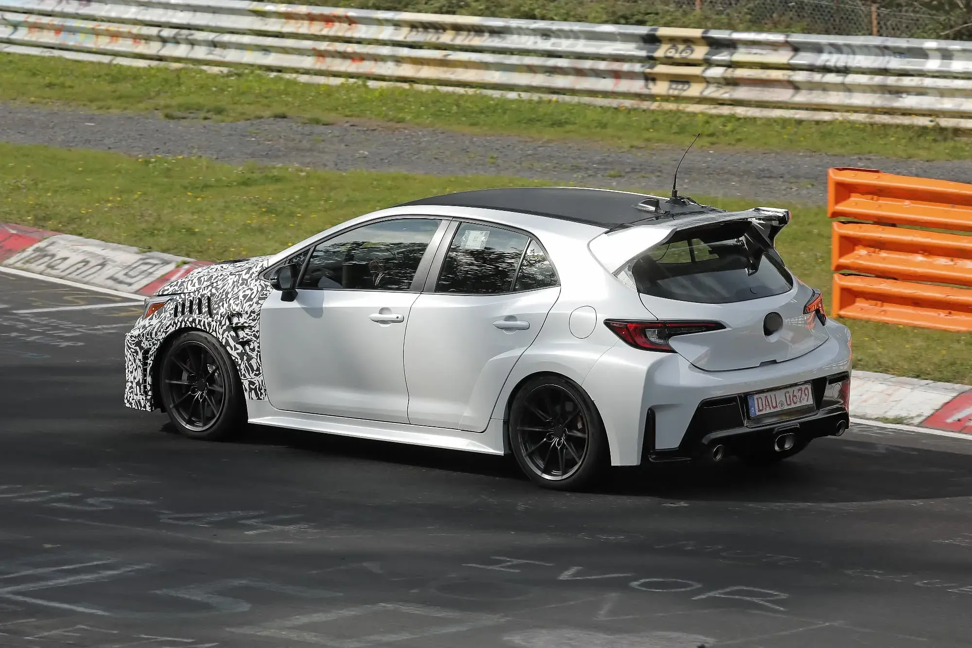 Segredo: Toyota GR Corolla é flagado em sua versão mais insana