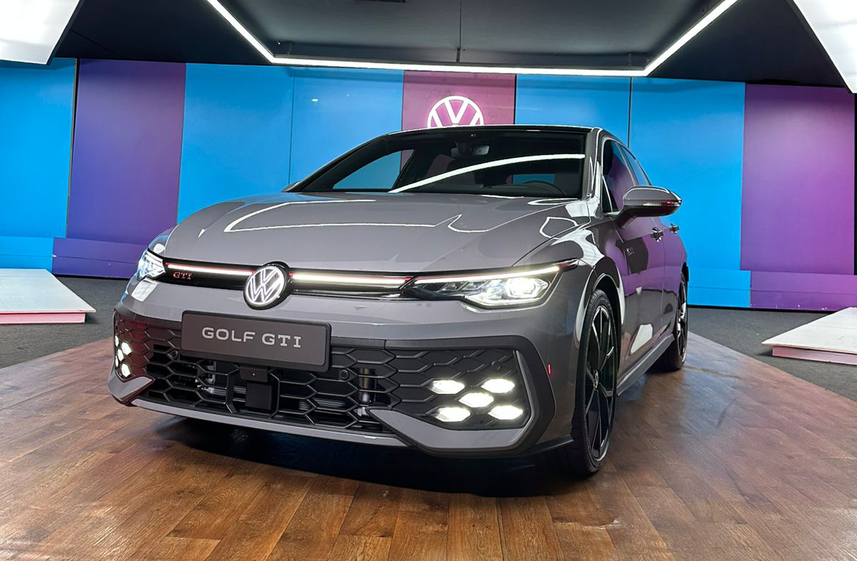 Volkswagen Golf GTI Mk 8.5 chega ao Brasil com status de popstar, mas só para ver e ser visto