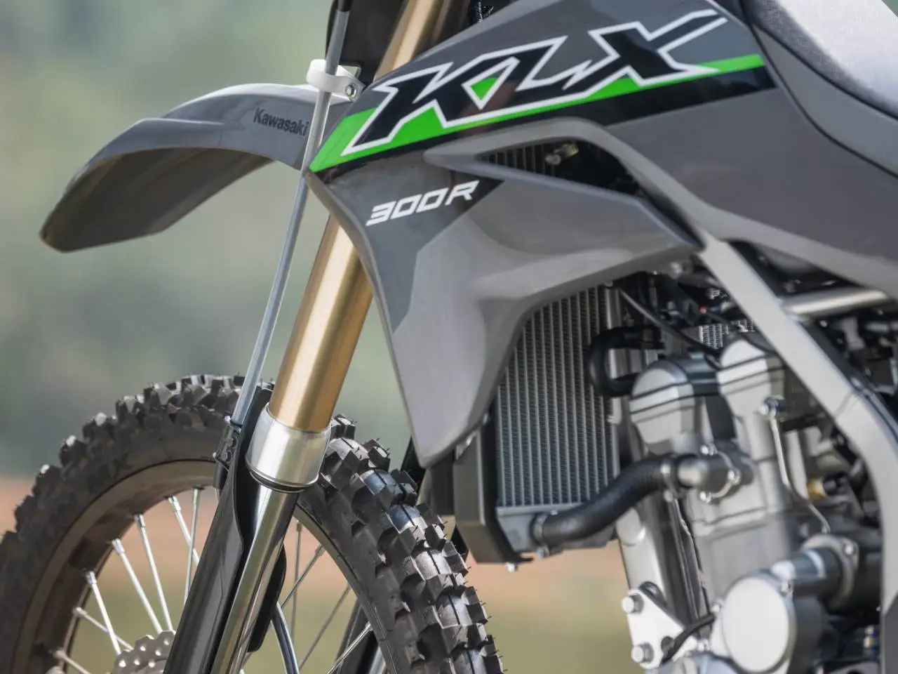 Kawasaki KLX 300R é lançada no mercado brasileiro