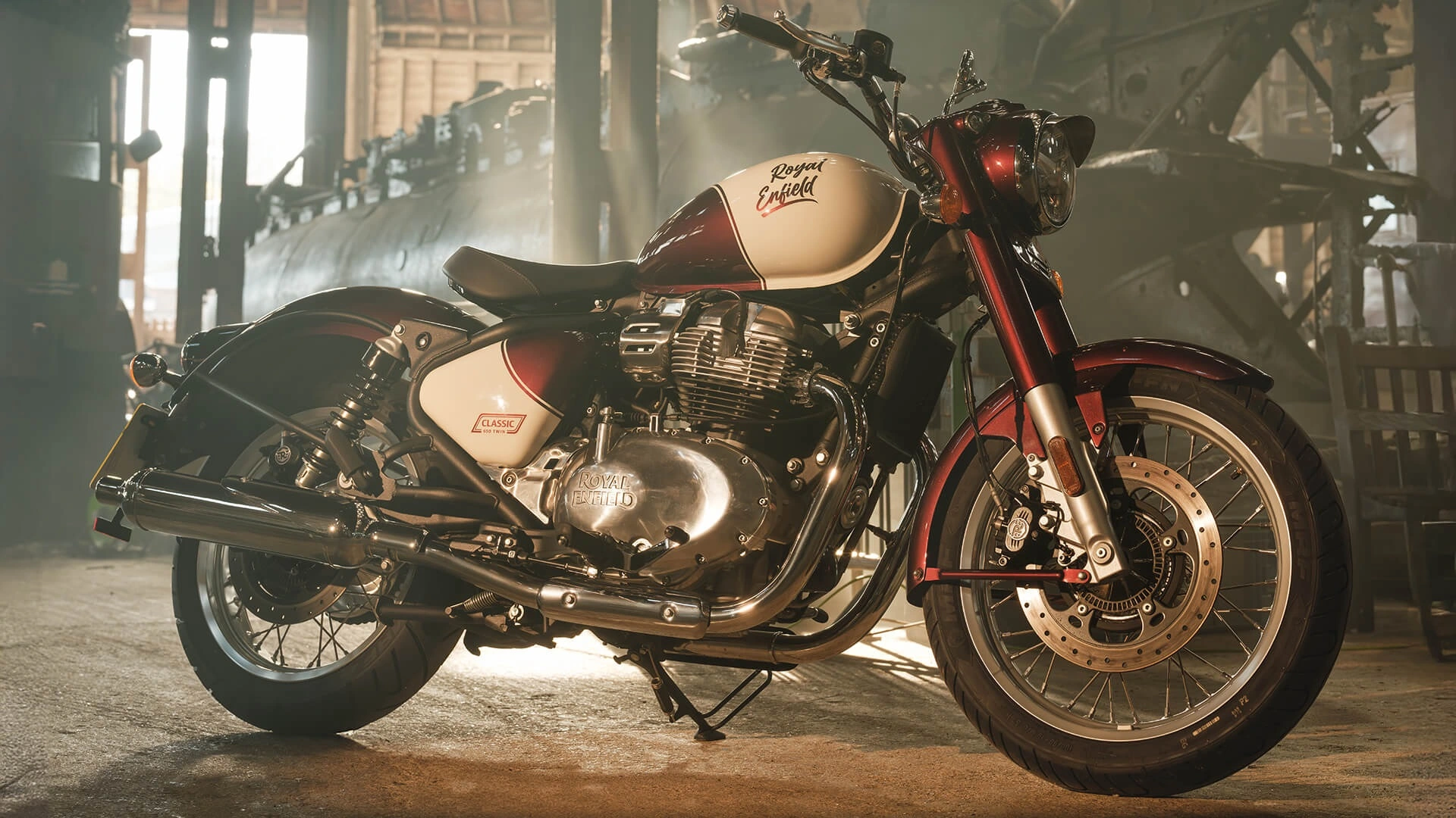 Royal Enfield Classic 650 é lançada em Milão e design impressiona