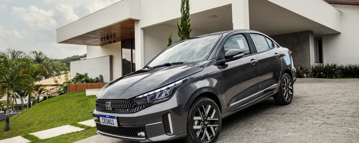Fiat Cronos 2026 muda visual e ganha mais equipamentos para Onix Plus