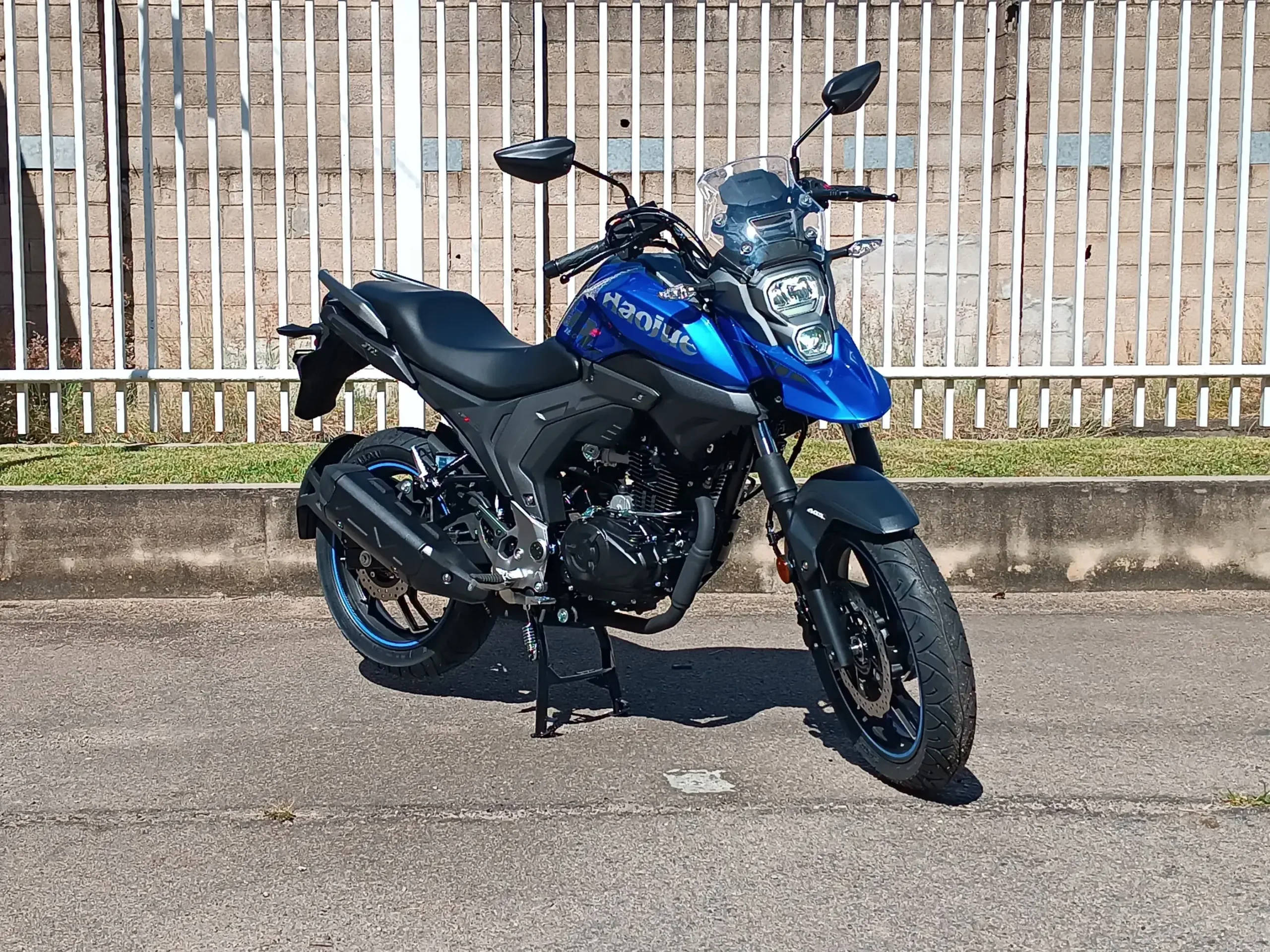 A nova Haojue DL 160 é a melhor moto da marca no Brasil! Confira os detalhes!