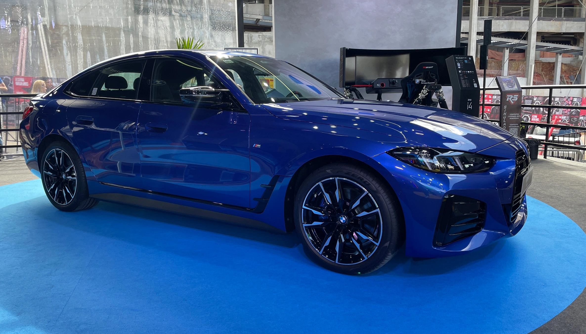 BMW i4 M50 xDrive surge com mudanças visuais