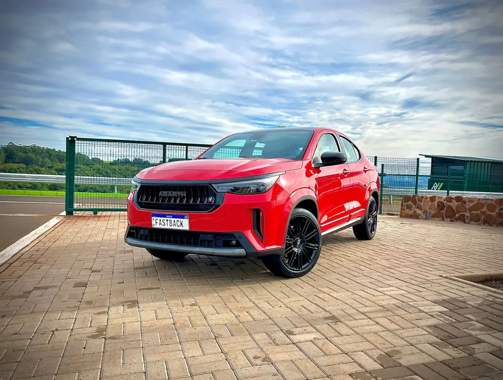 Novo Fiat Fastback Abarth é flagrado e deve seguir mudanças do Pulse Abarth