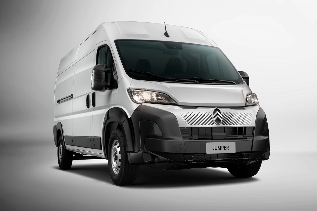 Citroën Jumper 2026 estreia com motor mais econômico e novo visual