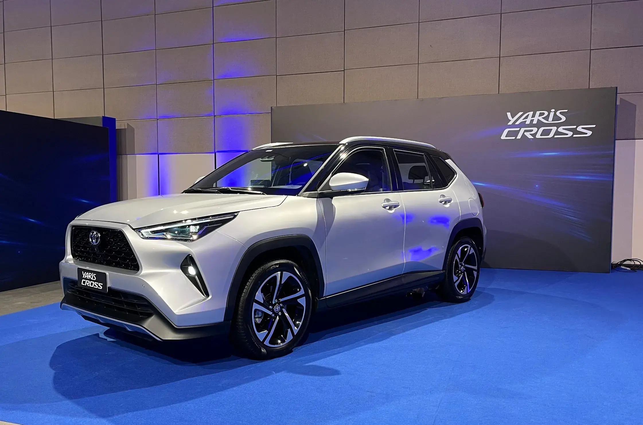 Toyota Yaris Cross: conheça versões e preços do SUV compacto híbrido