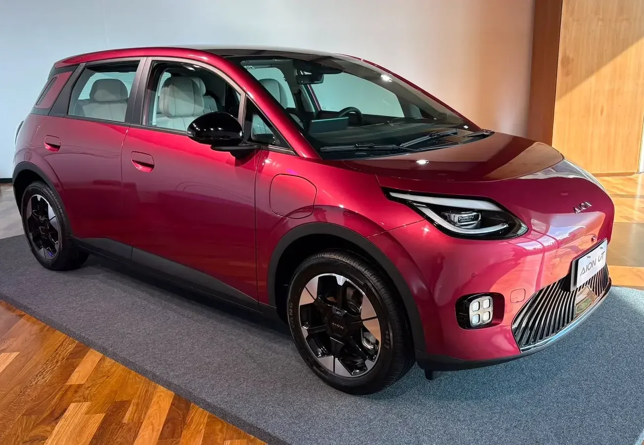 GAC Aion UT x Geely EX2: qual carro comprar?